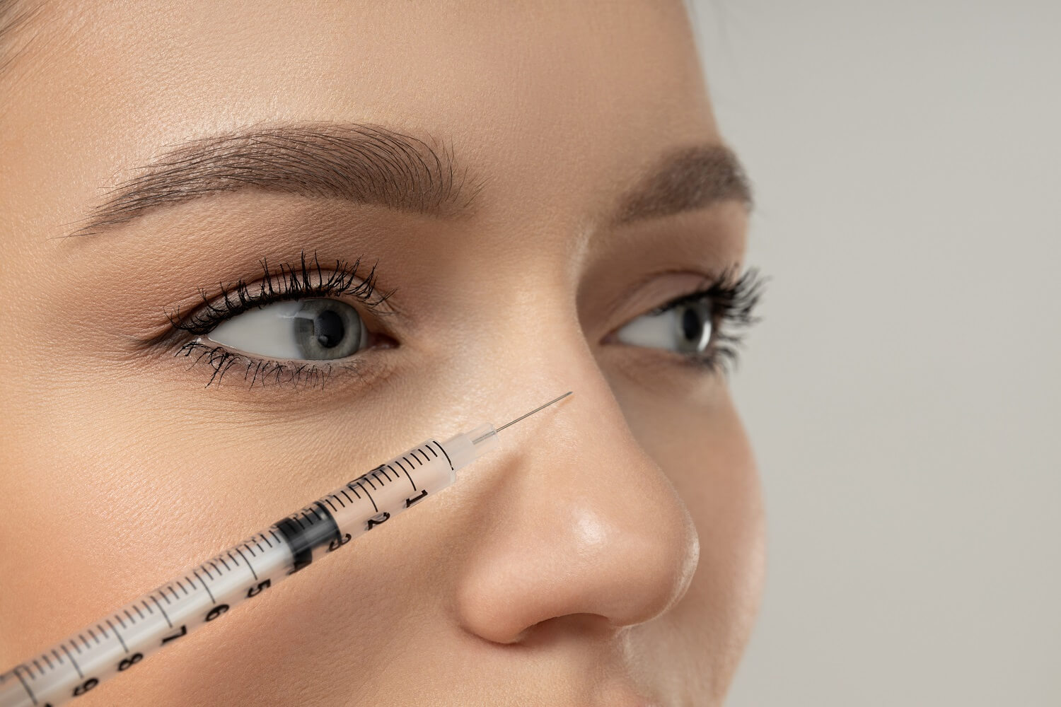 Sunken Eyes: Causes, Home Remedies & Effective Treatments